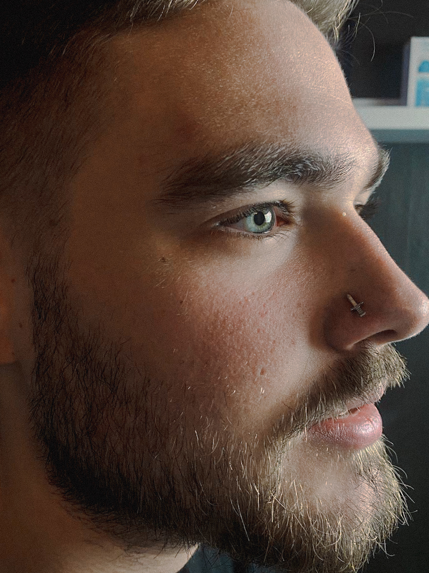 Piercing Artist Darina Sokolova - VeAn Germany