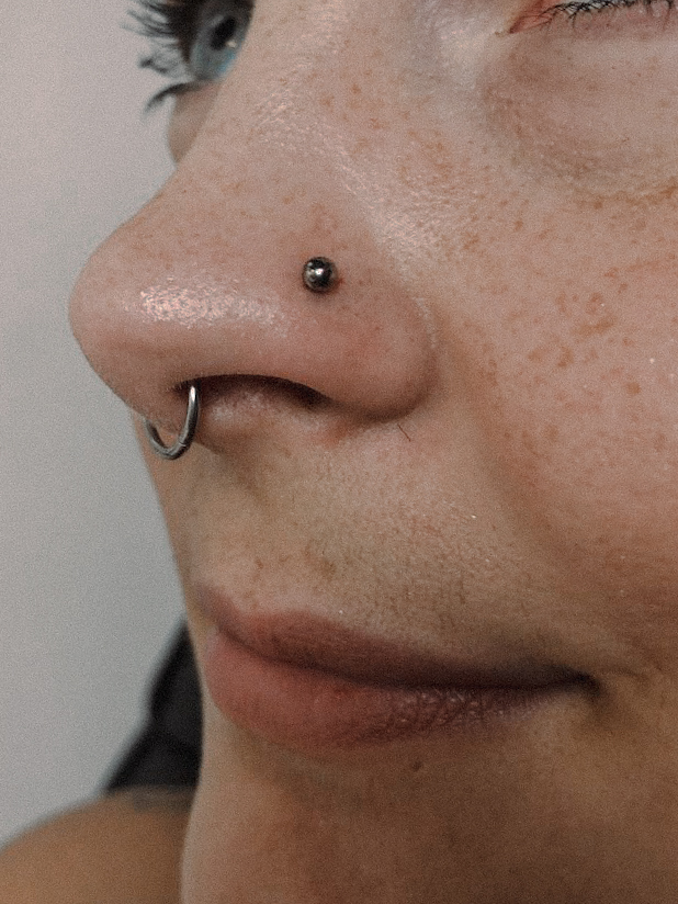 Piercing Artist Darina Sokolova - VeAn Germany